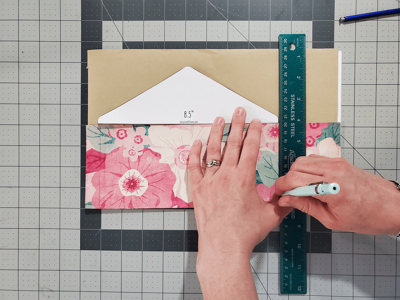 How to Sew a Paper Envelope